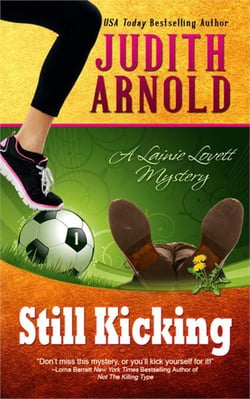 Still Kicking - The Lainie Lovett Mysteries, #1 | Cultura