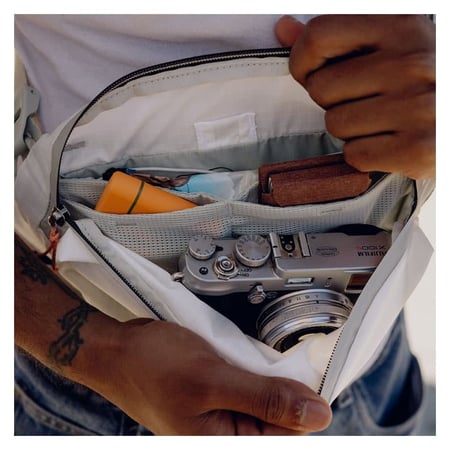 PEAK DESIGN Outdoor Sling 2L Cloud BAS-2-CD-1 | Cultura