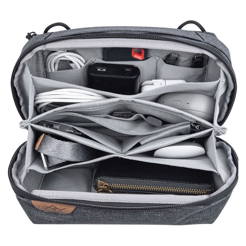 PEAK DESIGN Tech Pouch v2 - charcoal BTP-CH-3 | Cultura